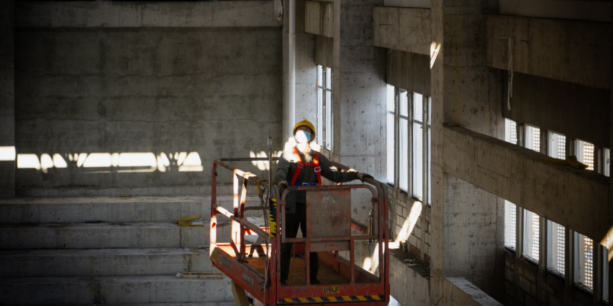 Elevators, Escalators, and Urban Mobility Trends - LA Wire Elevators, Escalators, and Urban Mobility Trends - LA Wire